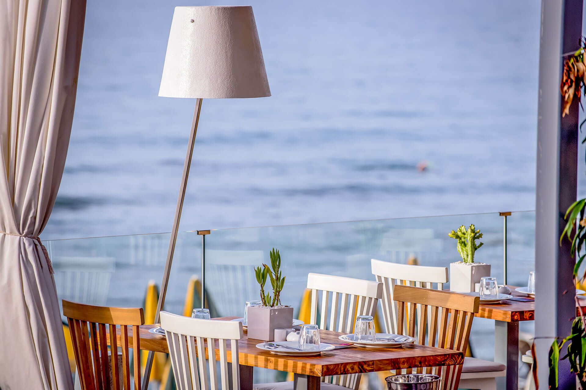 beachcomber-table – Beachcomber